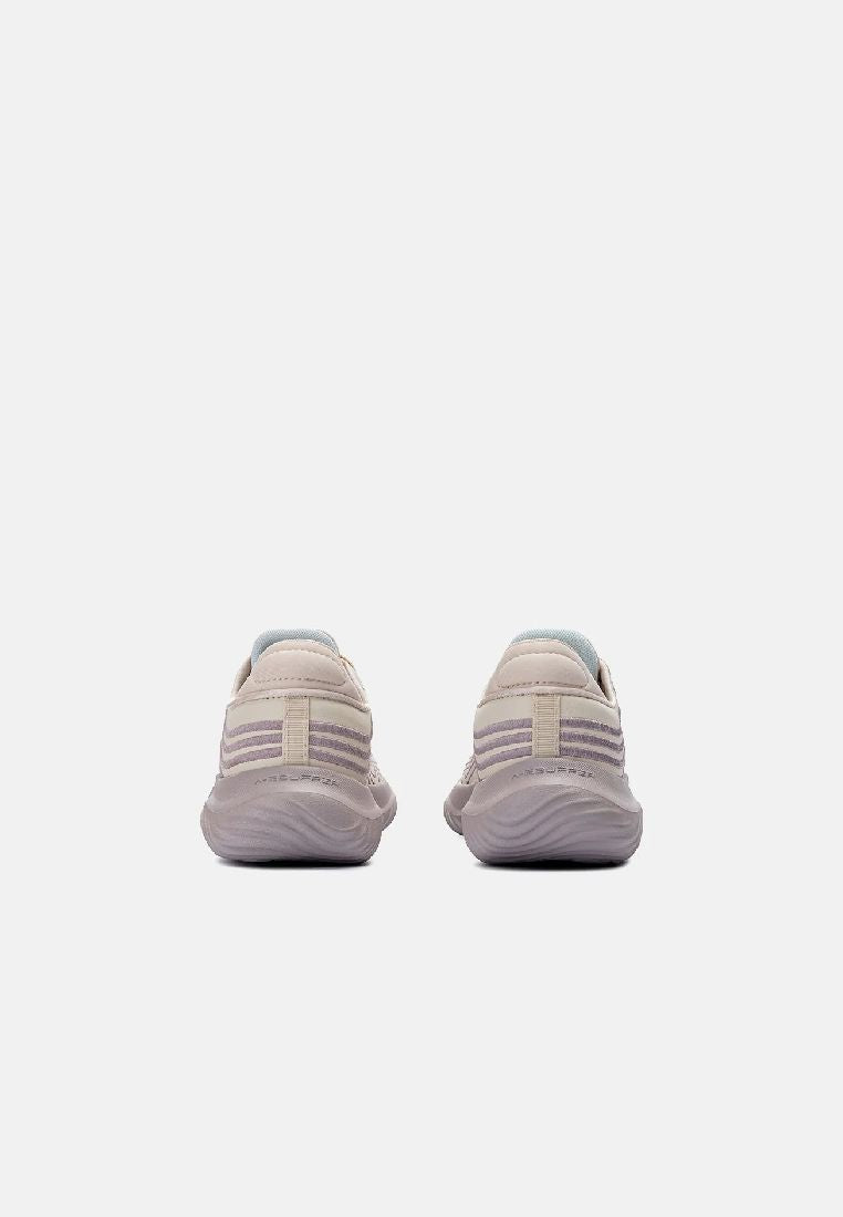 Women's / Shoes